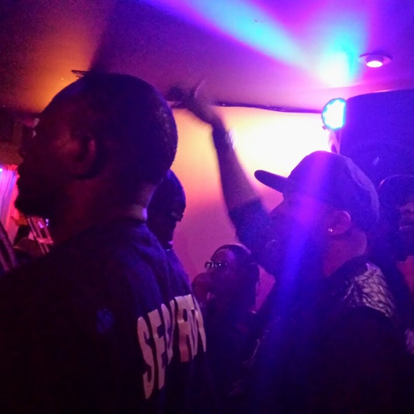 Esso Bar - Wicker Park - 1270 N Milwaukee Ave