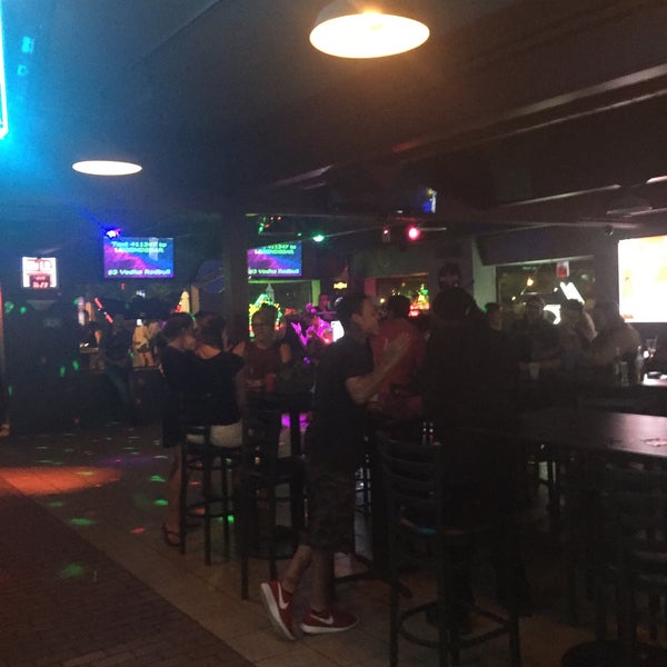 Legends Bar & Grill - Bar in Rochester