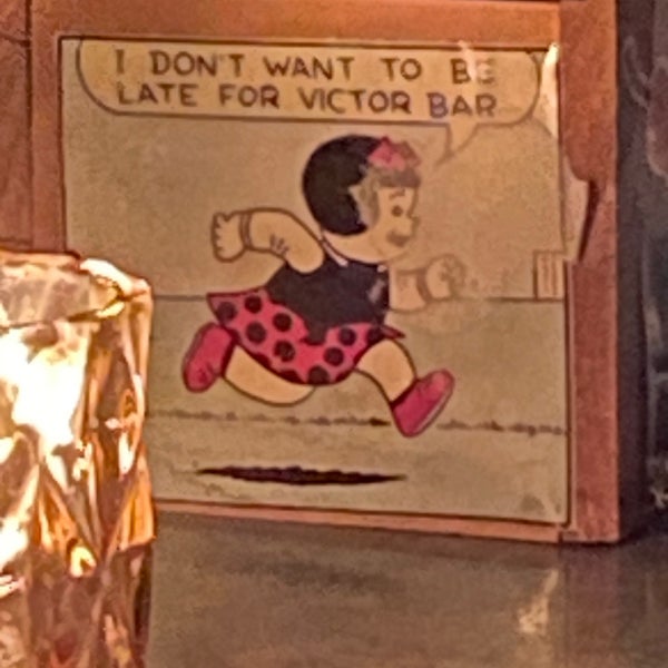The Victor Cocktail Bar - Bar in Chicago