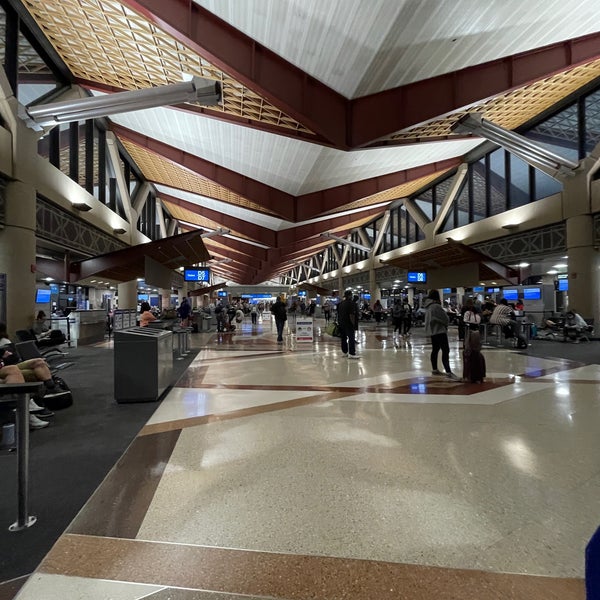 Gate D8 - Sky Harbor - Concourse D, Terminal 4