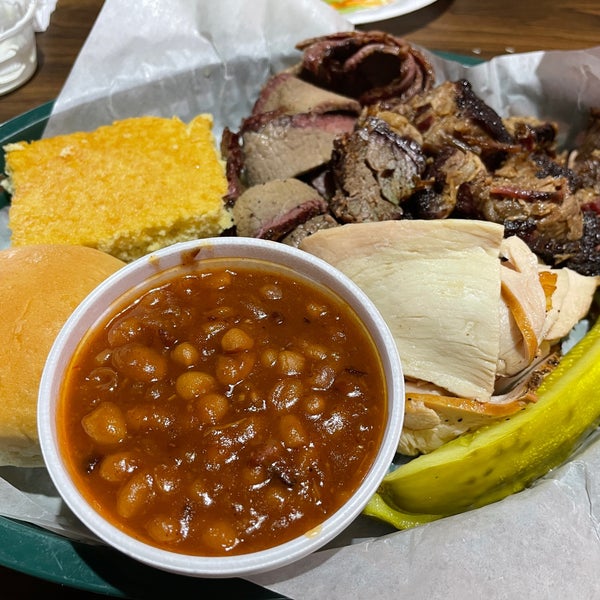 Smokin' Guns BBQ - 1218 Swift Ave