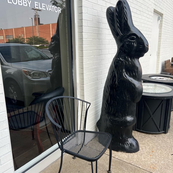 Black Rabbit - East Louisville - 26 visitors