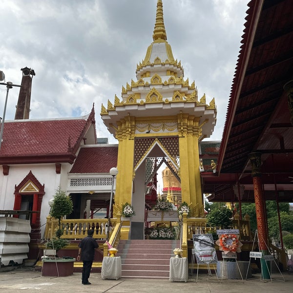 วัดหลักสี่ (Wat Lak Si) - Buddhist Temple in Lak Si