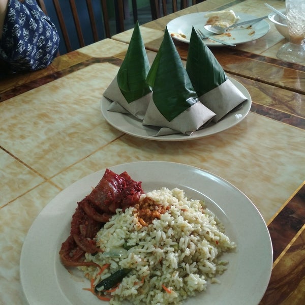 M&R Hijrah Nasi Daging Istimewa - Malay Restaurant