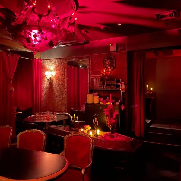 Vampire Cafe - Theme Restaurant in 銀座