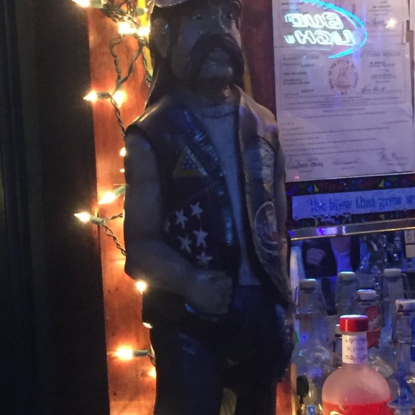 Muny Inn - Bar in St Joseph