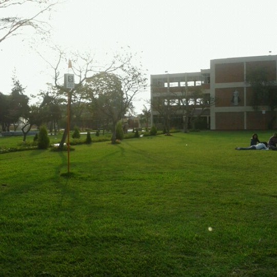 Universidad Femenina del Sagrado Corazón - UNIFE - University in La Molina