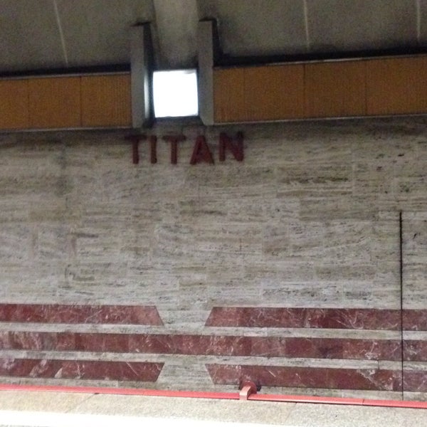 Metrou M1 Titan - Metro Station in Balta Albă