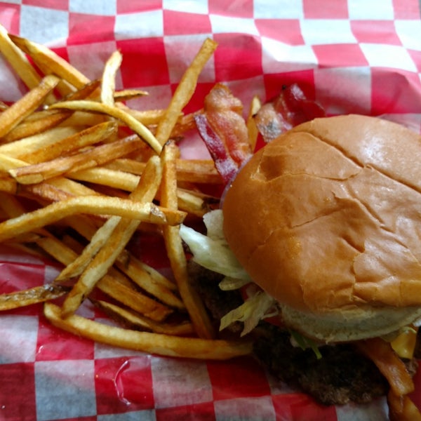 Fat Boy Burgers - 2450 Plainfield Ave NE