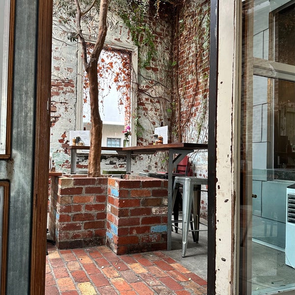 Auction Rooms - Café