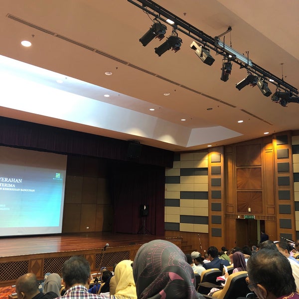 Auditorium Kompleks E - Convention Center in Putrajaya