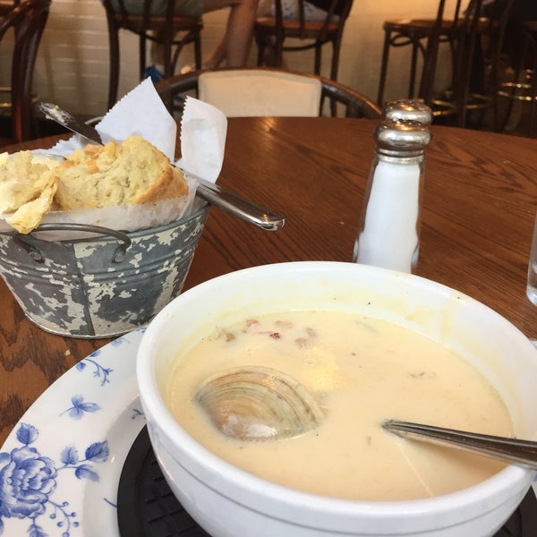 Met on Main - 15 tips from 739 visitors