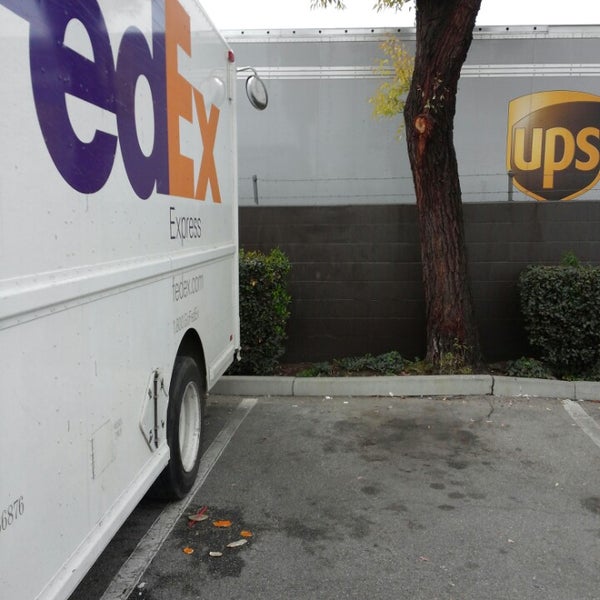 Fotos en UPS Package Distribution Center (Ahora cerrado) - Correo en ...