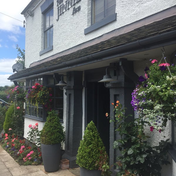 The Jinnie Inn - Pub in Rolleston on Dove