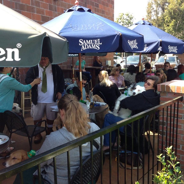 Signature Sports Bar - Sports Bar