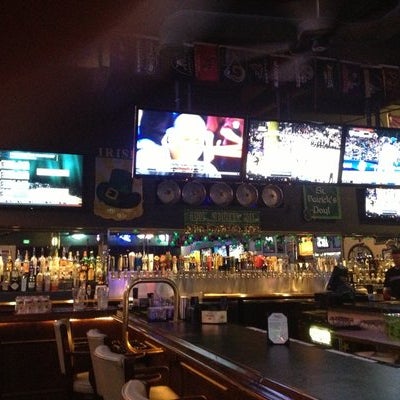 Signature Sports Bar - Sports Bar