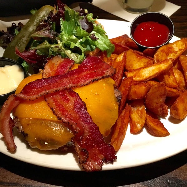 Darfons Restaurant & Lounge - 60 tips