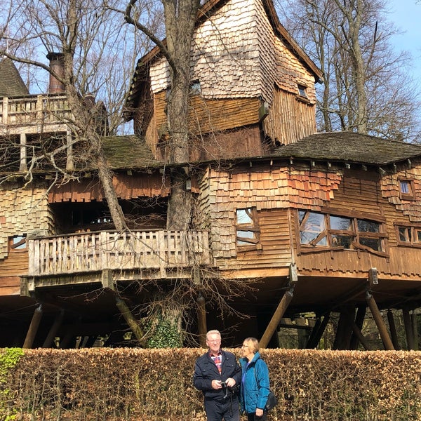 Alnwick Castle Tree House