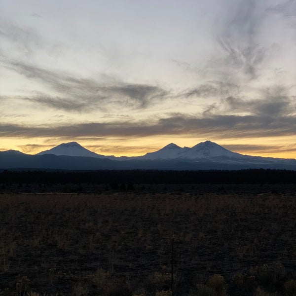 Three Sisters Viewpoint - Scenic Lookout in Bend