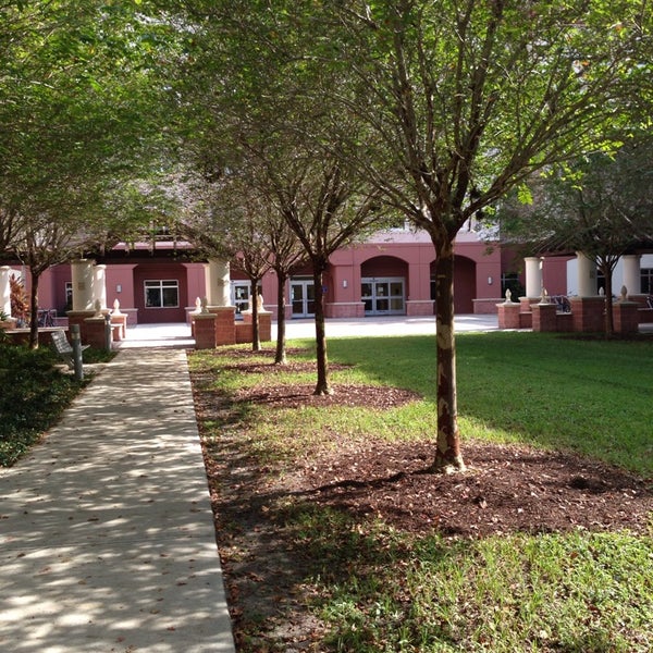 The Commons - Nova University - Nova Southeastern University