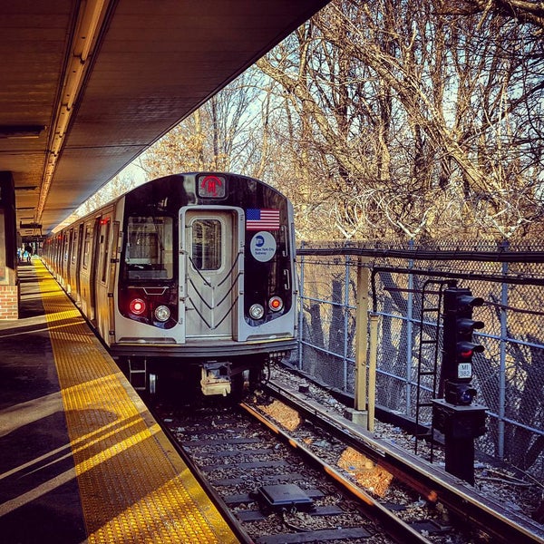 Photos at MTA Subway - Middle Village/Metropolitan Ave (M) - Middle ...