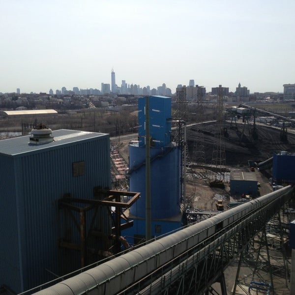 PSE&G Hudson Generating Station - 73 visitors