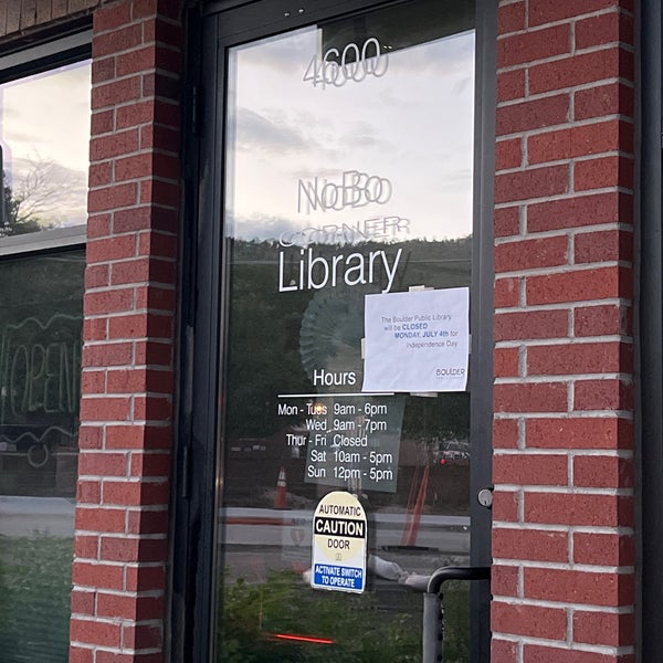 NoBo Corner Library - North Broadway - Holiday - Boulder, CO