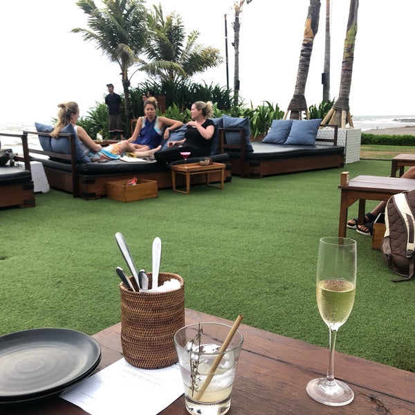 The Lawn - Cocktail Bar in Canggu