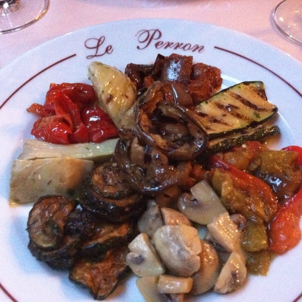 Le Perron - Italian Restaurant in Paris