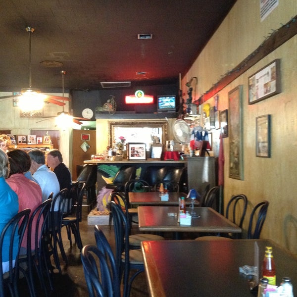 Chez Jacqueline Restaurant - 114 E Bridge St