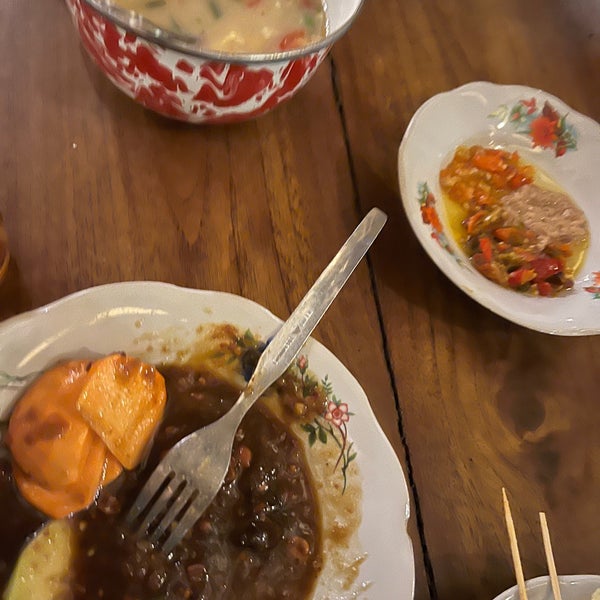 Ngopi Di Sawah - Café