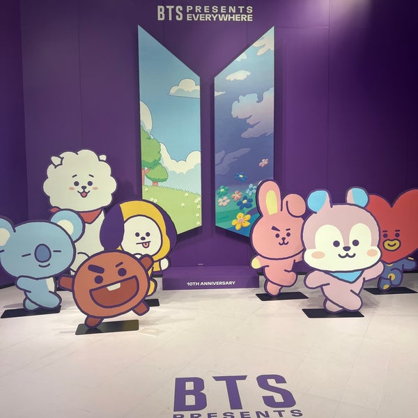 Line Friends Flagship Store - Gift Store in 서초4동