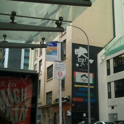 Britomart Bus Stop D13 (7010)