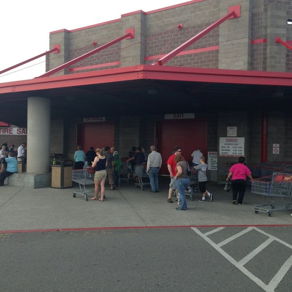 Costco Seattle Aurora Store