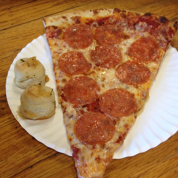 Sy's New York Pizza - Pizza Place in University