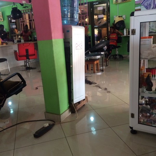 Miss Vee Hair Salon - Hair Salon