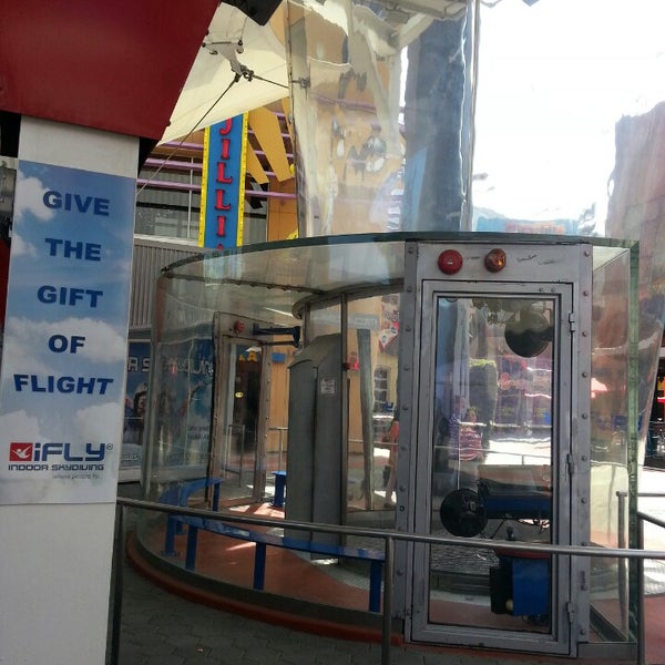 iFly Hollywood - 1000 Universal City Plaza