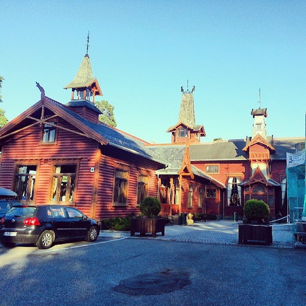 Croftholmen videregående skole - High School