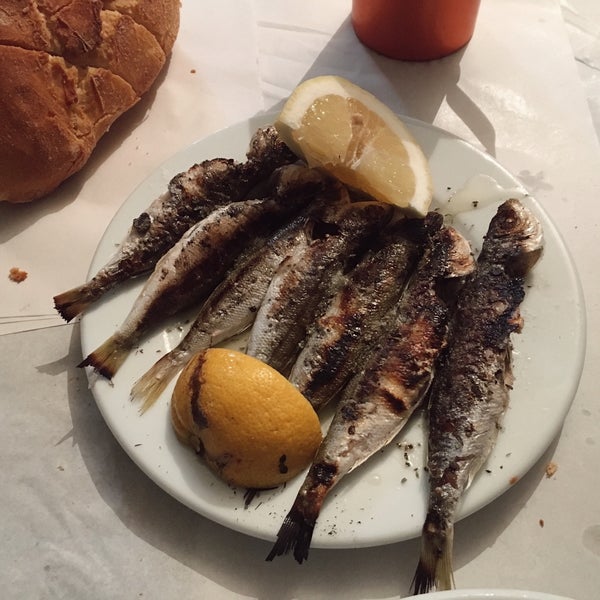 Δίπορτο - Greek Restaurant in Ψυρρή