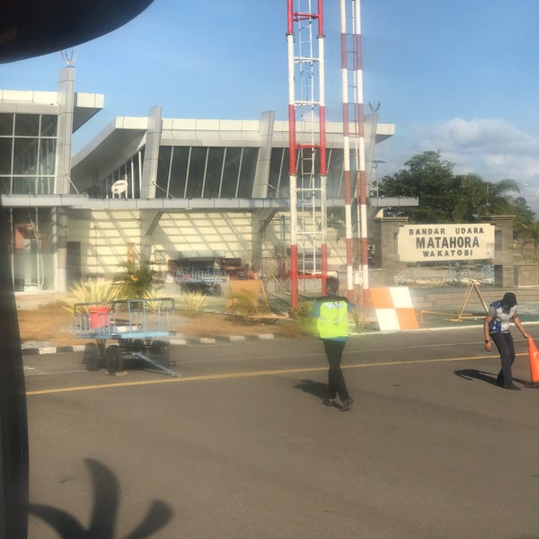 Bandar Udara Matahora (WKB) - Airport in Wakatobi