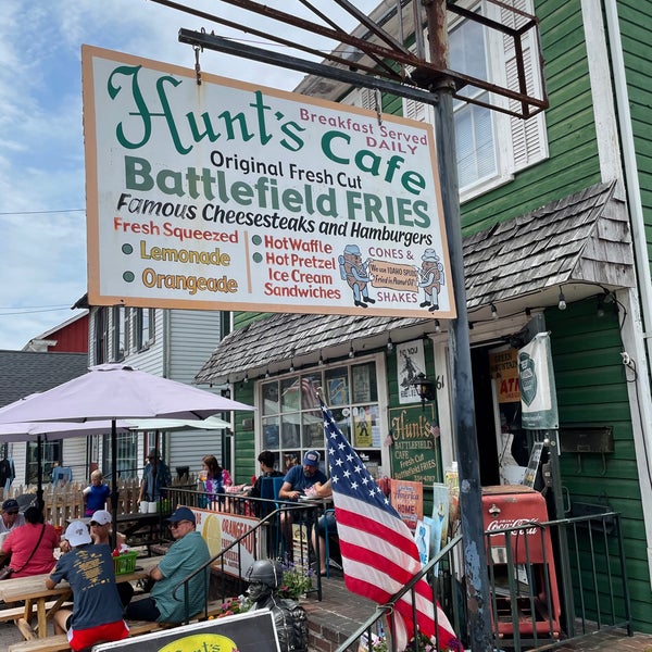 Hunt's Battlefield Fries & Cafe - 9 tips