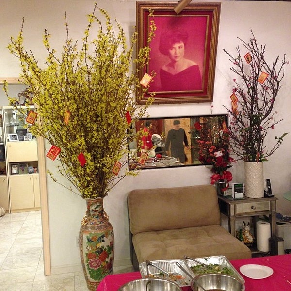 Photos at Lan Vo Psychic Readings - Astrologer in Nuuanu - Punchbowl