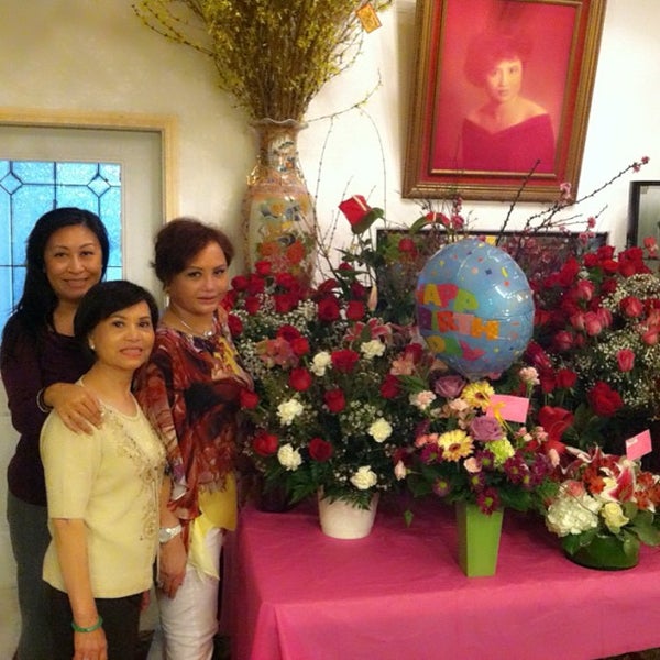 Photos at Lan Vo Psychic Readings - Astrologer in Nuuanu - Punchbowl