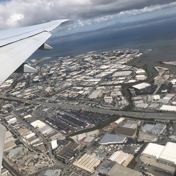 United Airlines Flight UA 871 - San Francisco International Airport ...