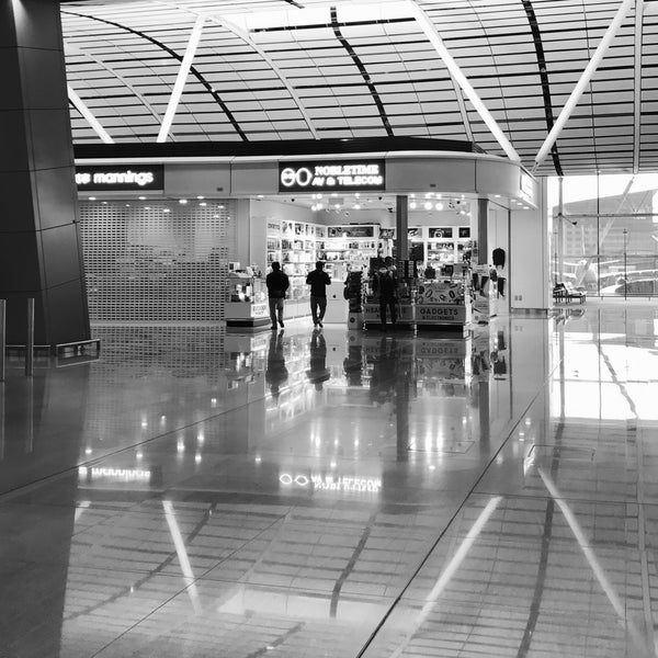 Nobletime AV & Telecom - Electronics Store in 赤腊角机场