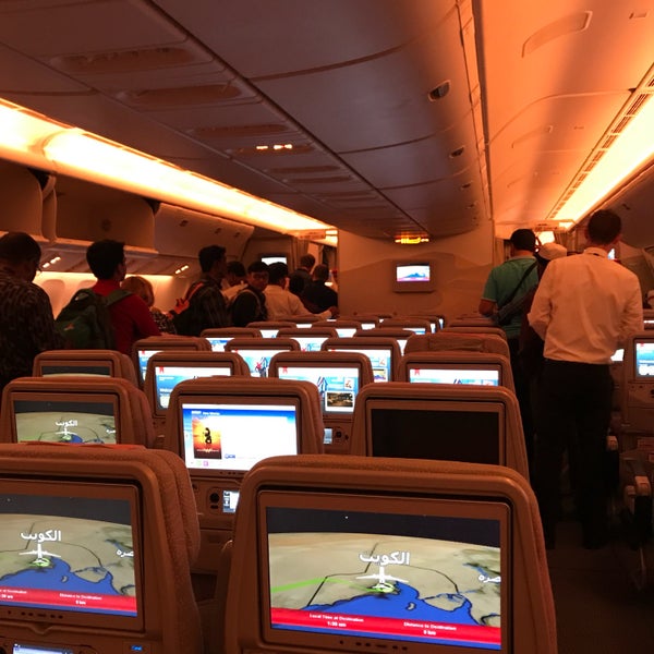 Emirates Flight 853 - مطار دبي الدولي - 0 tips