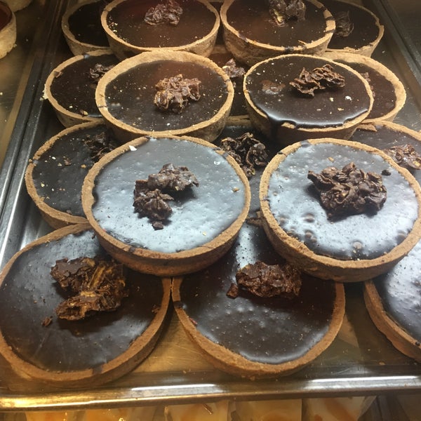 Poopak Pastry Shop | شیرینی پوپک - Tehran'da Pastry Shop