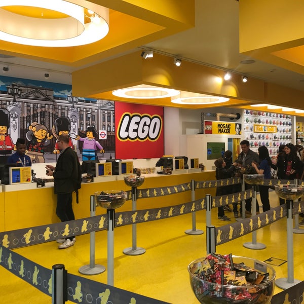 The LEGO Store - Leicester Square - 3 Swiss Ct
