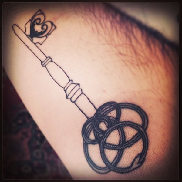 Rox Tattoo - Tattoo Parlor in Torino