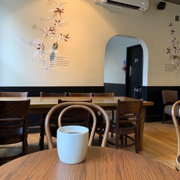 Starbucks - Coffee Shop in Stockbridge